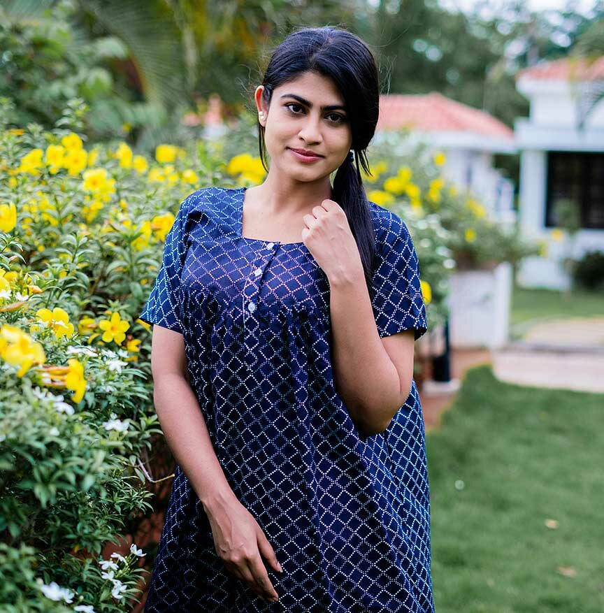 Front open nighty with pleats | Melby's Clothing Centre